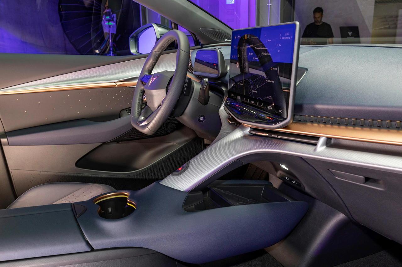 Photo 15 - cupra tavascan 2024 intérieur - Cupra Tavascan. Nos impressions sur ce nouveau SUV ...