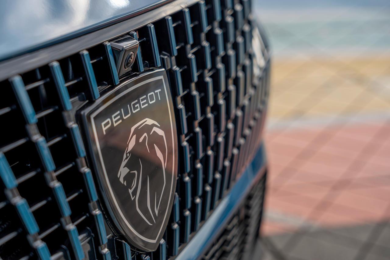 Photo 10 - Peugeot 408 lecteurs logo - Peugeot 408. Qu’en pensent les ...