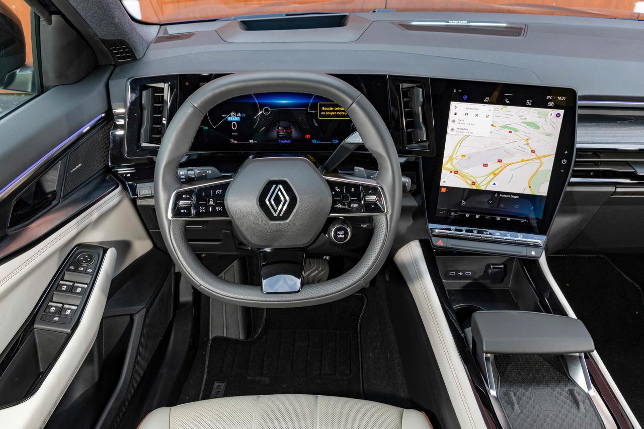 Renault Espace 6 vs Peugeot 5008. Premier match des SUV 7 places