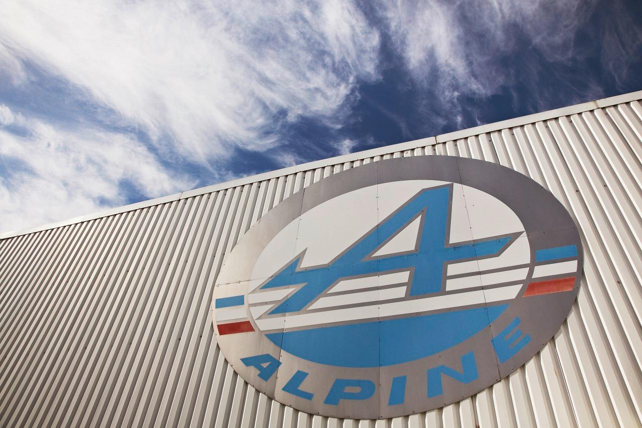 Alpine installe un nouveau showroom au Mans