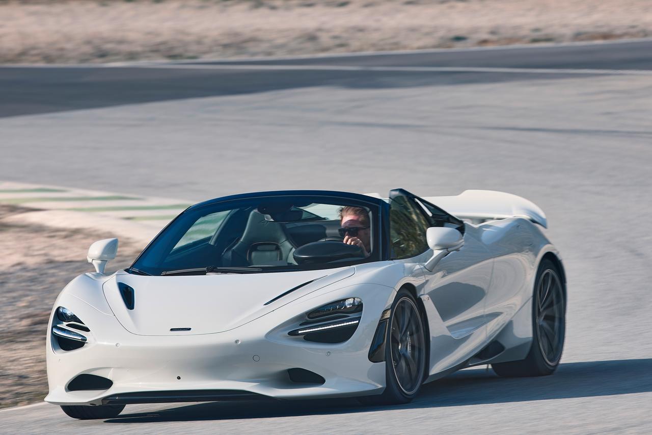 McLaren 750S (2023). Plus puissante, plus légère et toujours 100 % thermique