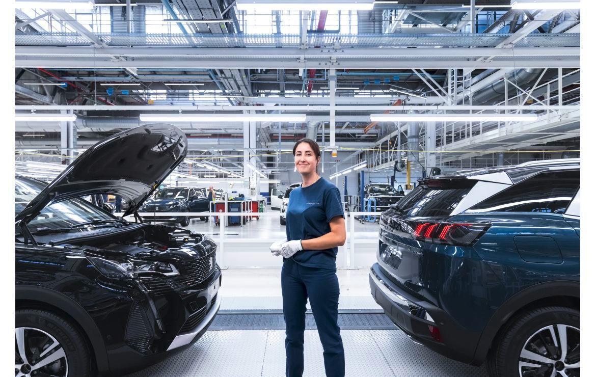 Stellantis annonce 1 200 recrutements en France en 2023