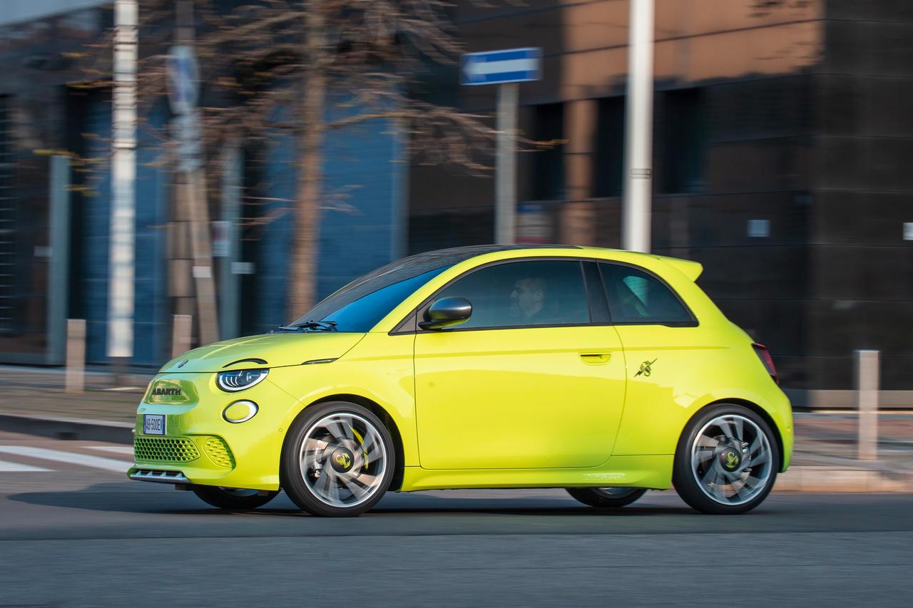 Photo 8 - Cette version Turismo est la mieux équipée de la gamme, mais ...