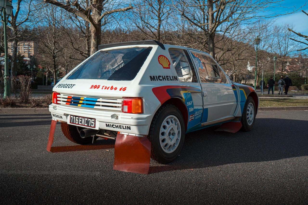 Photo 16 - La Peugeot 205 T16 Evo 1 arbore les couleurs de la nouvelle ...