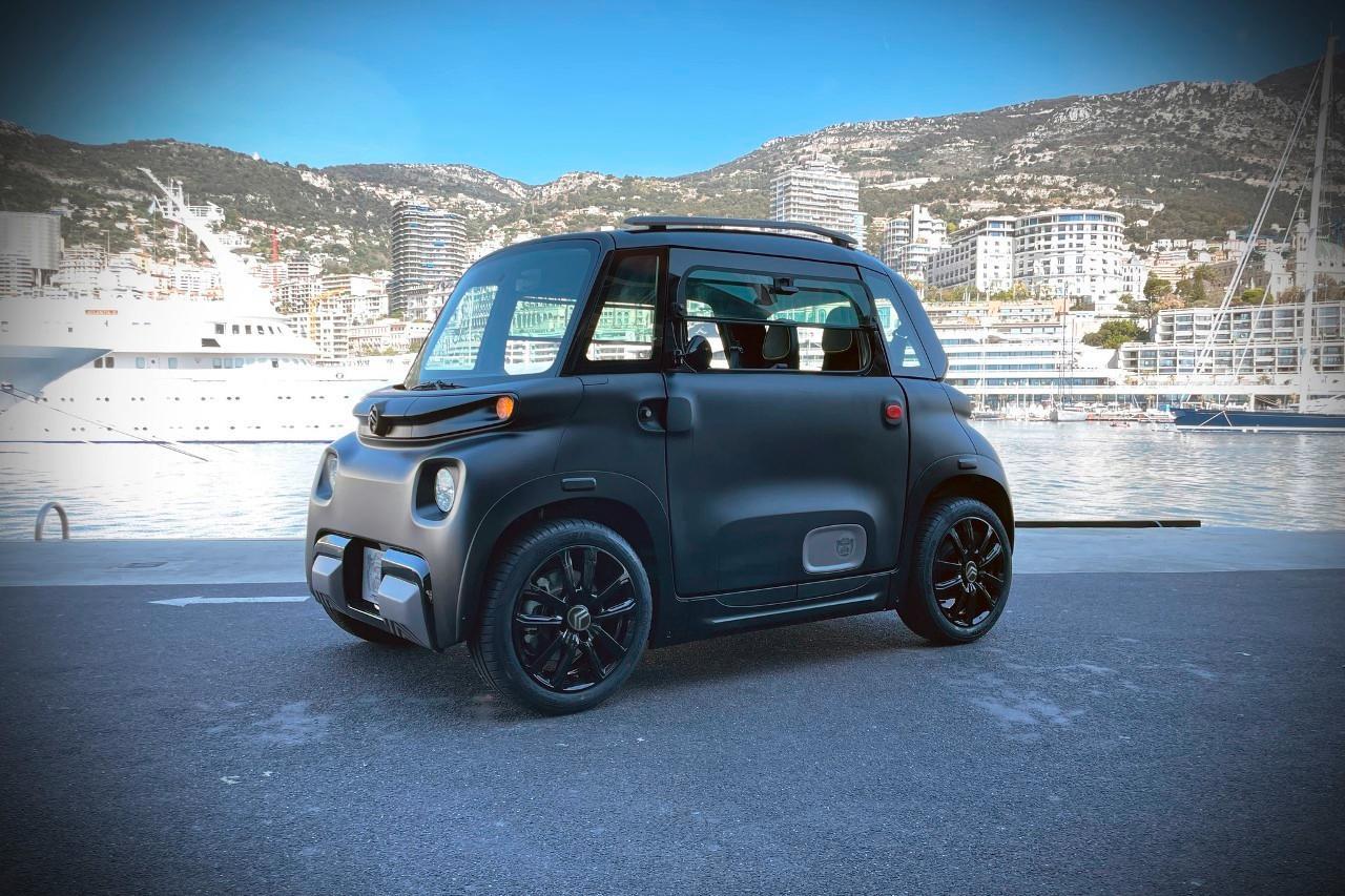 Diaporama et photos - Insolite. Une Citroën Ami assortie à une Aston Martin DBS | L'Argus