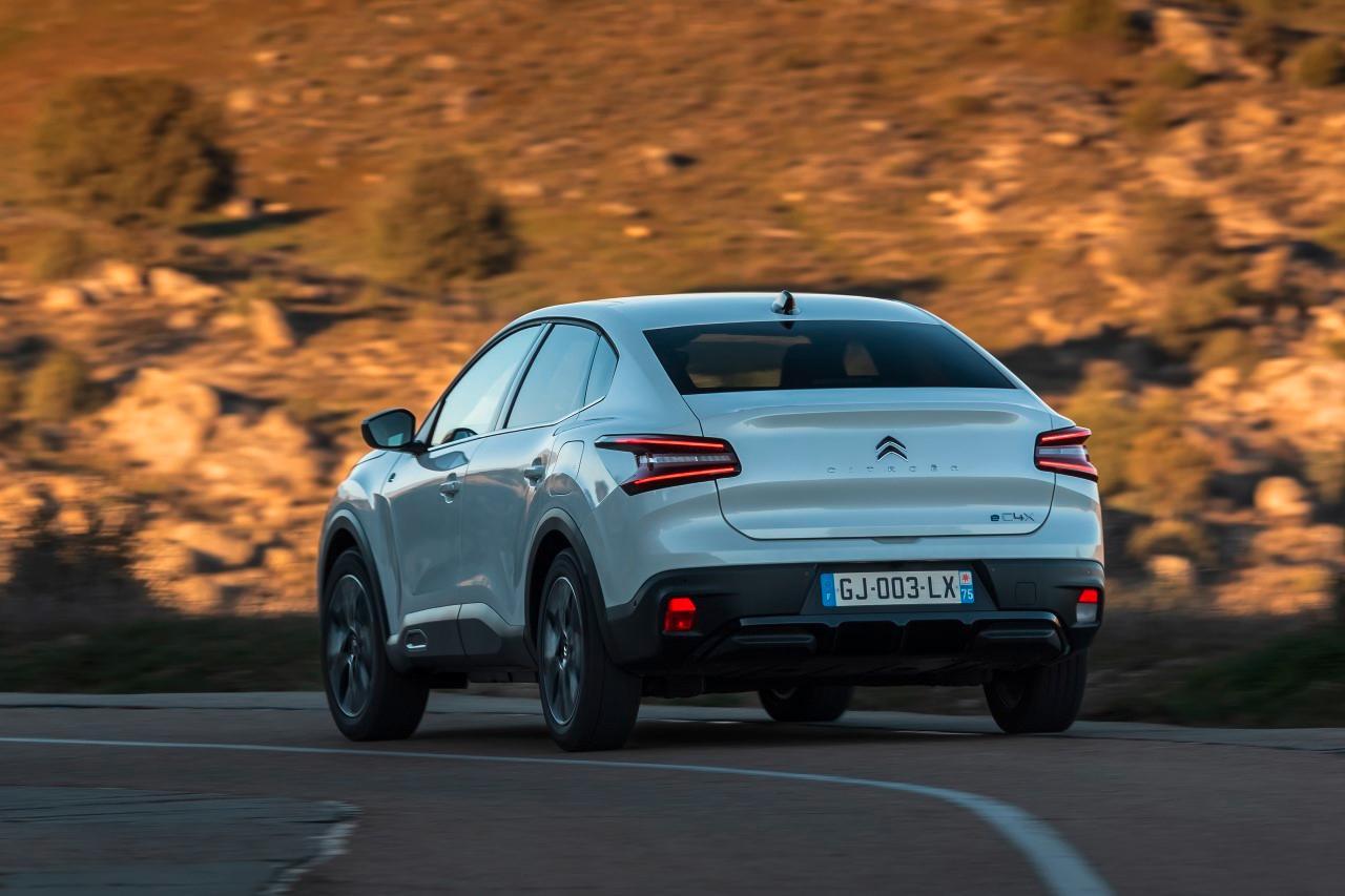 Citroën ë-C4 (2023). Gain de puissance et d'autonomie pour la compacte ... Citroën ë-C4 (2023). Gain de puissance et d'autonomie pour la compacte ...