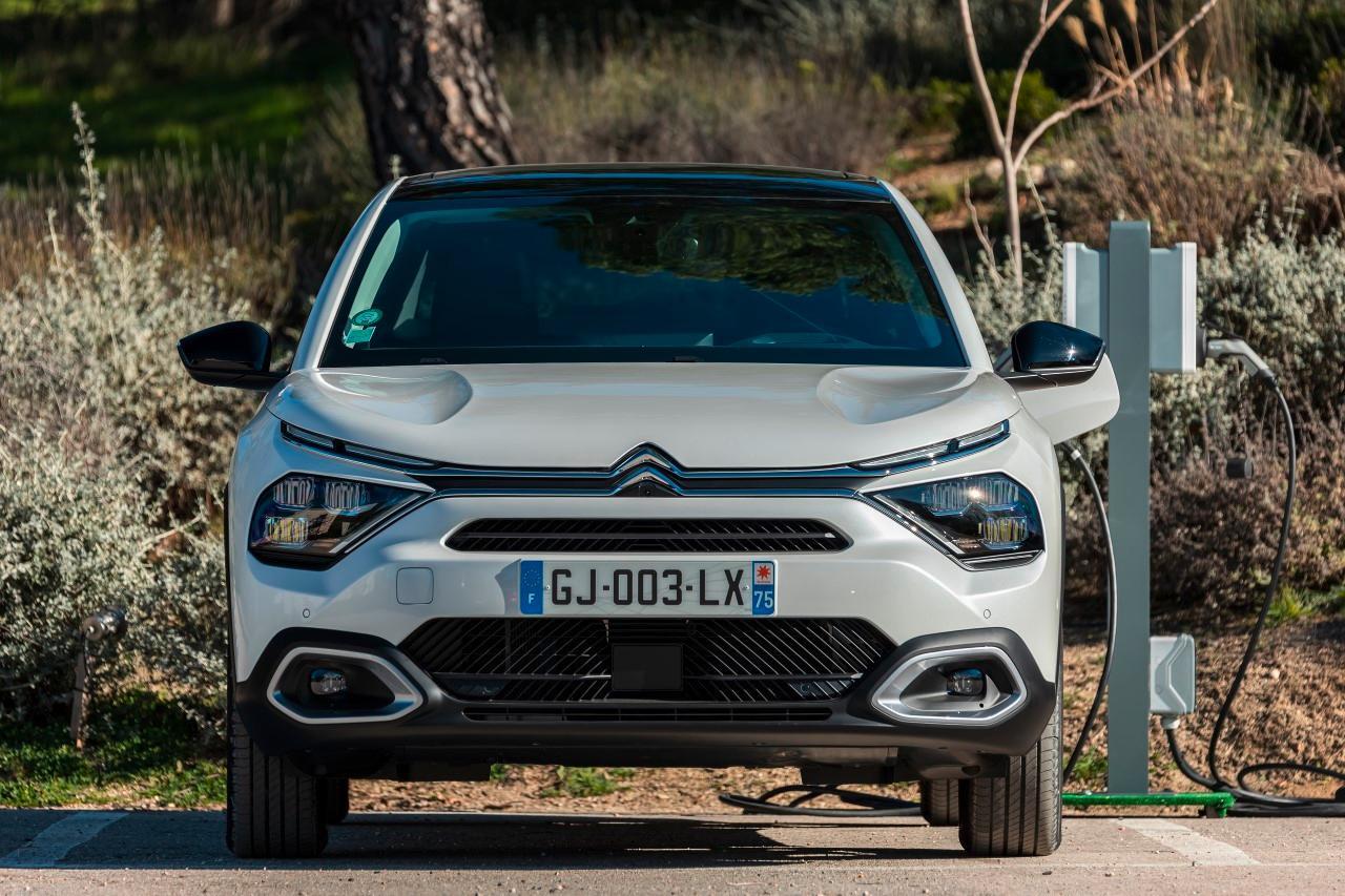 Citroën ë-C4 (2023). Gain de puissance et d'autonomie pour la compacte ... Citroën ë-C4 (2023). Gain de puissance et d'autonomie pour la compacte ...