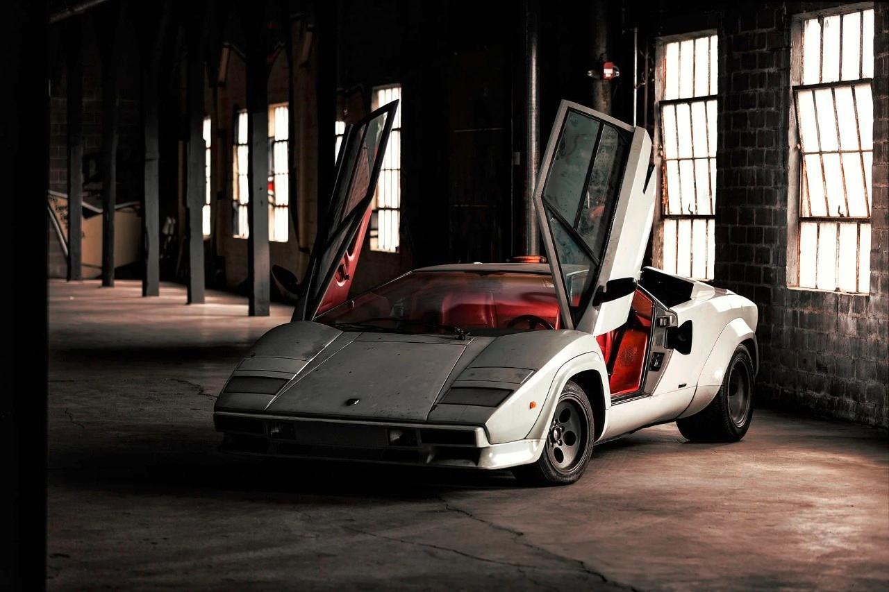 Photo 8 - Comptez près de 640 000 € pour vous offrir cette Countach ...