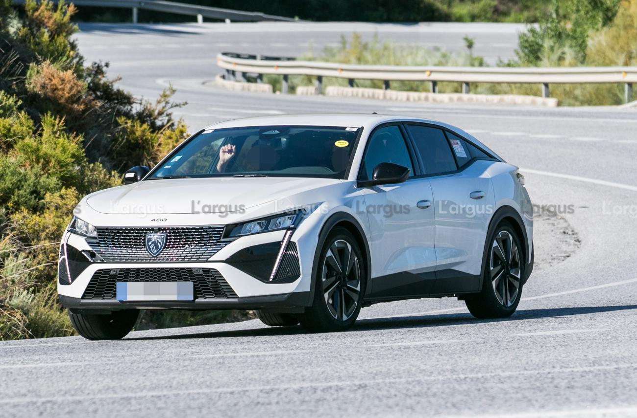 Peugeot 408 Hybrid 136 (2023). La version hybride 48V surprise en plein ...