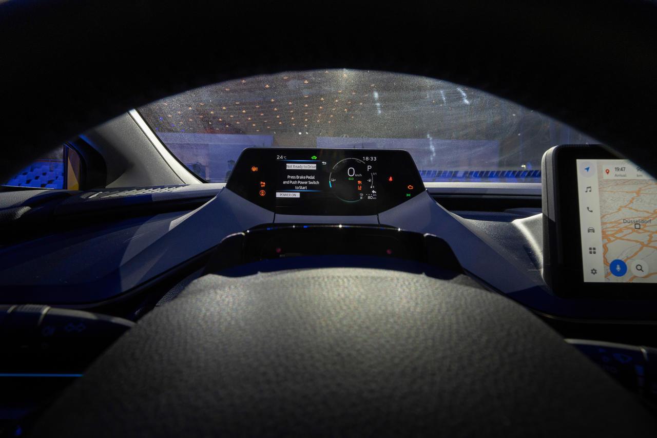 Photo 5 - Toyota Prius 5 Le combine d'instruments mesure 7''. - À bord ...