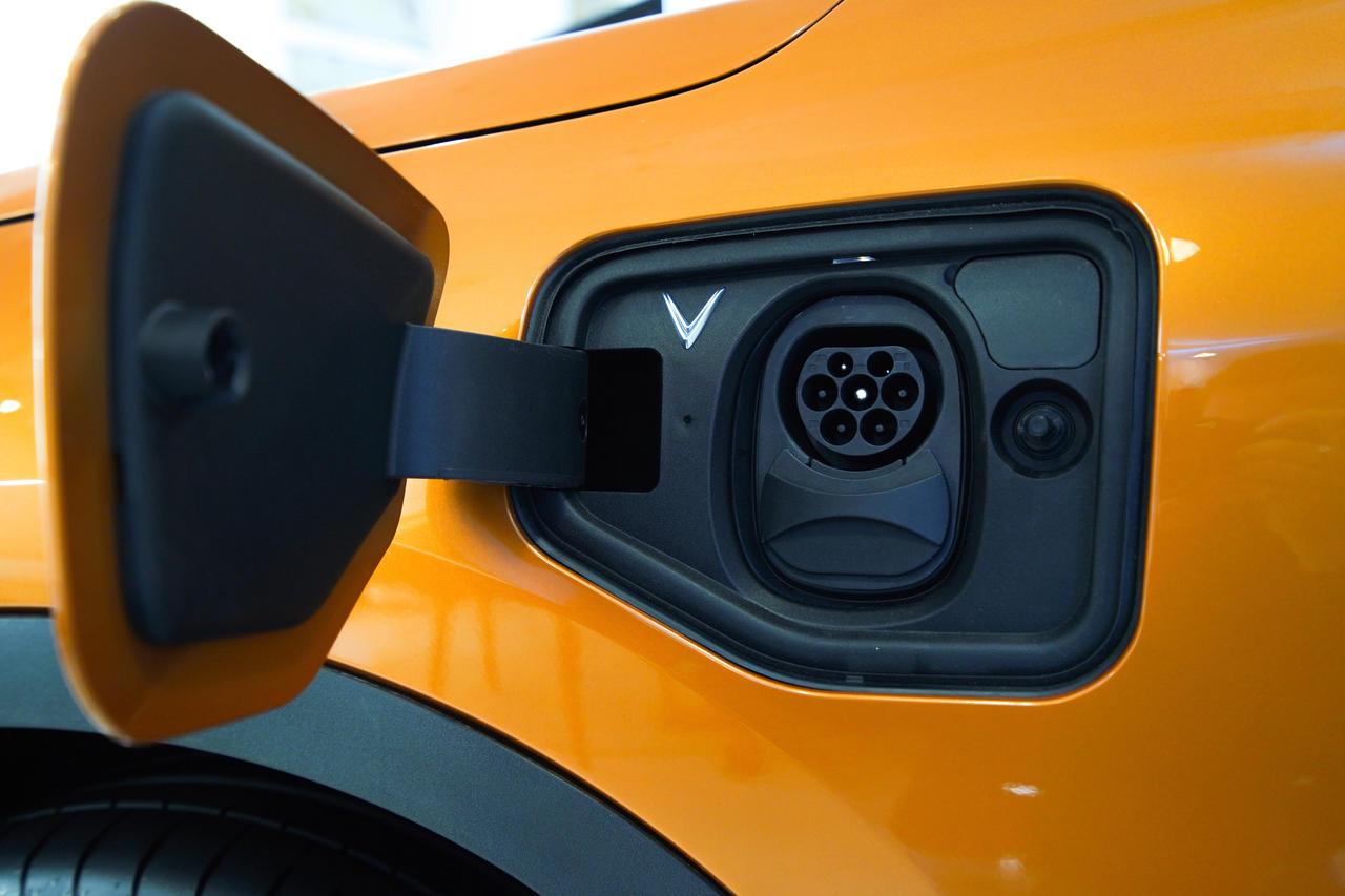 Photo 5 - VinFast VF8 2022 puissance et batterie - À bord du VinFast ...