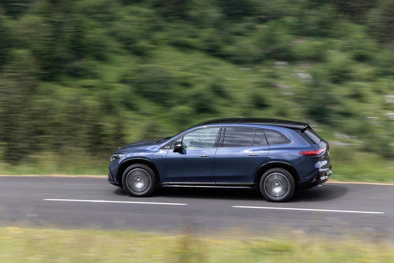 Photo 5 - fiche technique Mercedes EQS SUV 580 - Essai Mercedes EQS SUV (2023). Électrique d’apparat