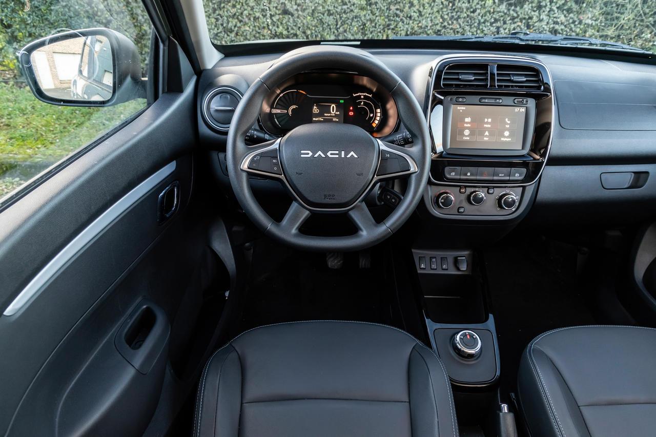 Dacia Spring (2023). Prix et équipements de la voiture électrique la ...