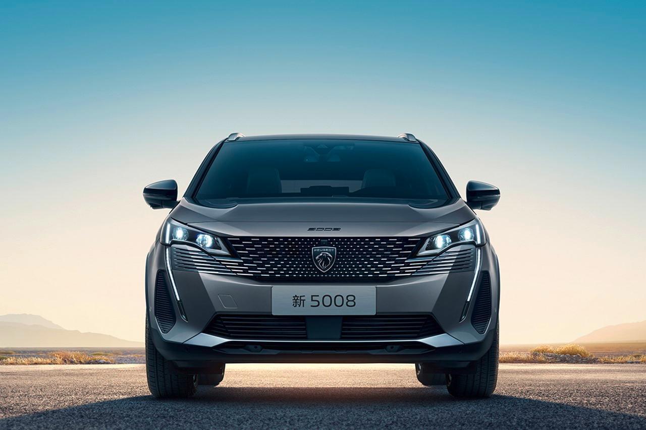 Photo 6 - Le 5008 affiche également le nouveau logo en Chine. - Peugeot ...