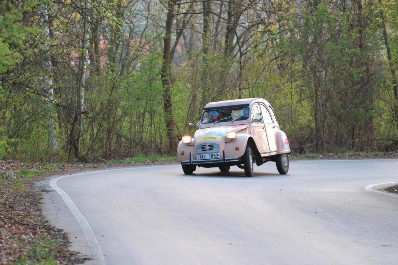 Envoyez la Citroën 2CV Duckcar au Rallye Dakar Classic 2024