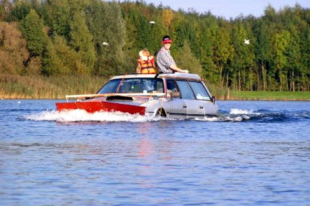 Insolite. Une Citroën CX amphibie et camping-car