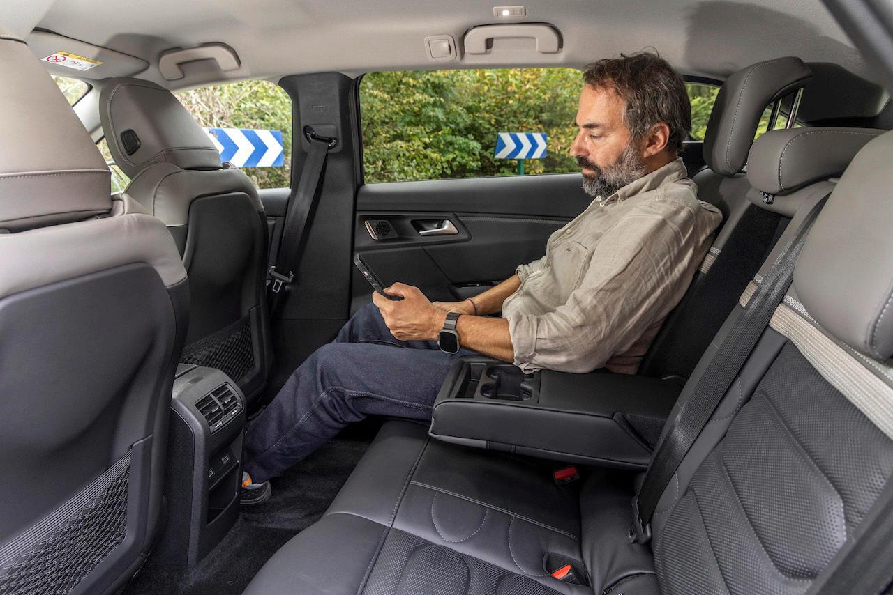 Photo 18 - Citroen C5 X places arriere - Essai Citroën C5 X (2023 ...