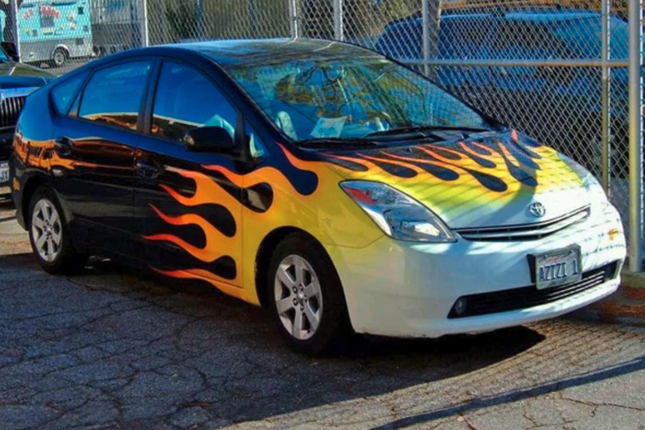 Photo 4 - toyota prius peinture flammes - Tuning. Le meilleur et le ...