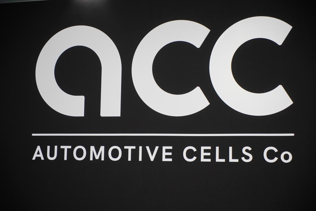 Batteries. ACC poursuit la campagne de recrutement de sa gigafactory ...