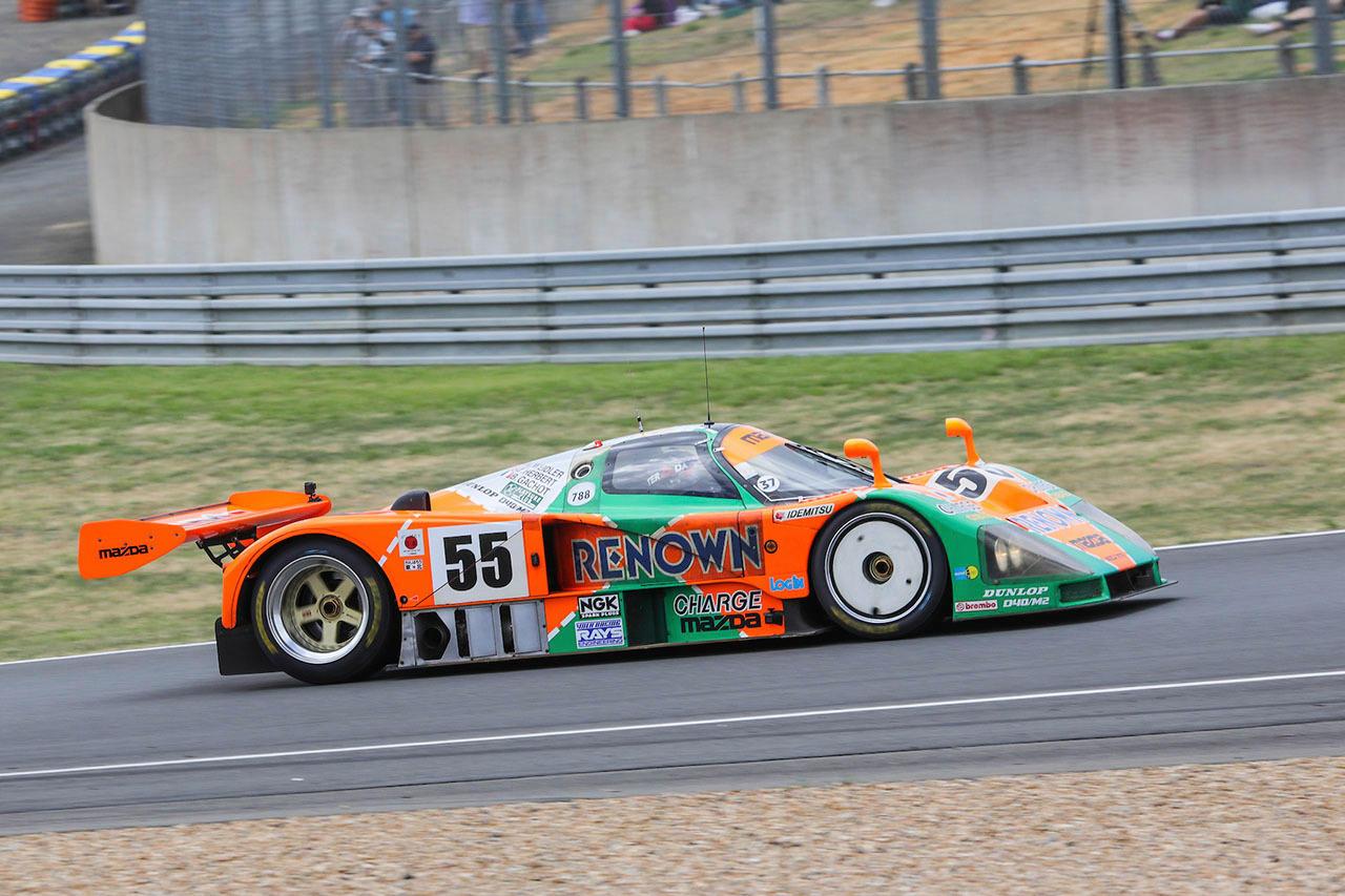 Photo 25 - La Mazda 787B a notamment participé à la parade des vainqueurs, pour le plus grand ...