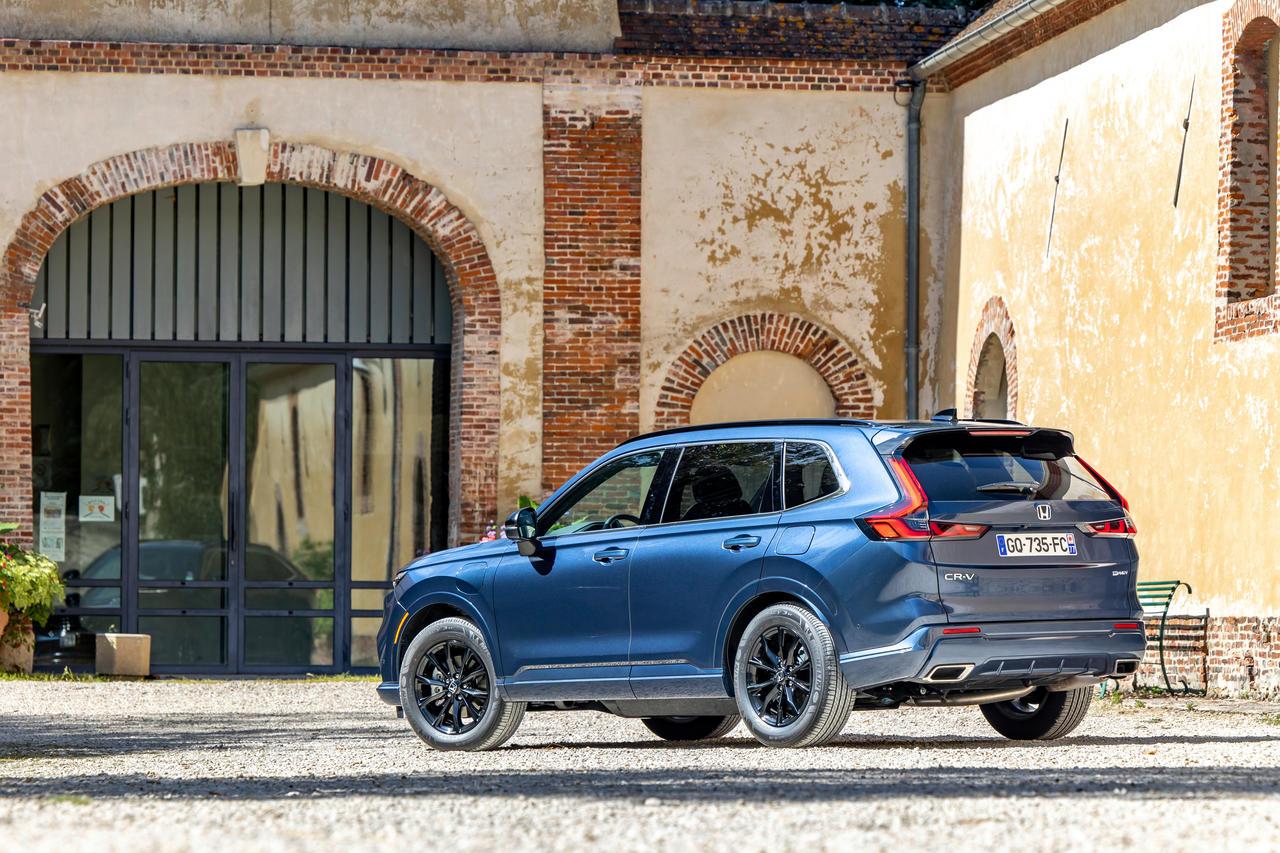 Photo 8 - Prix, fiche technique, essai : retrouvez notre avis sur le nouveau Honda CR-V hybride ...