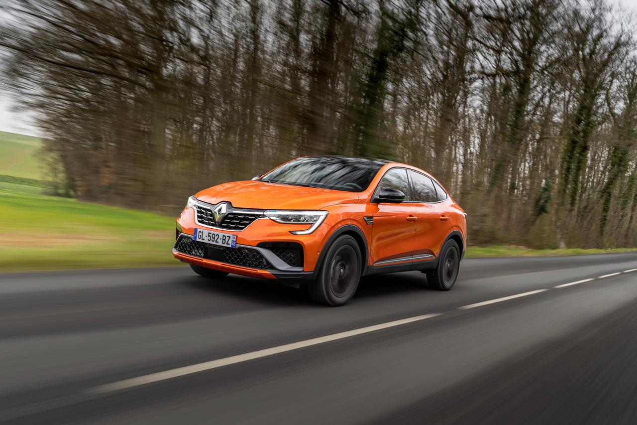 Photo 22 - renault arkana R.S. Line orange - A bord du Renault Arkana ...