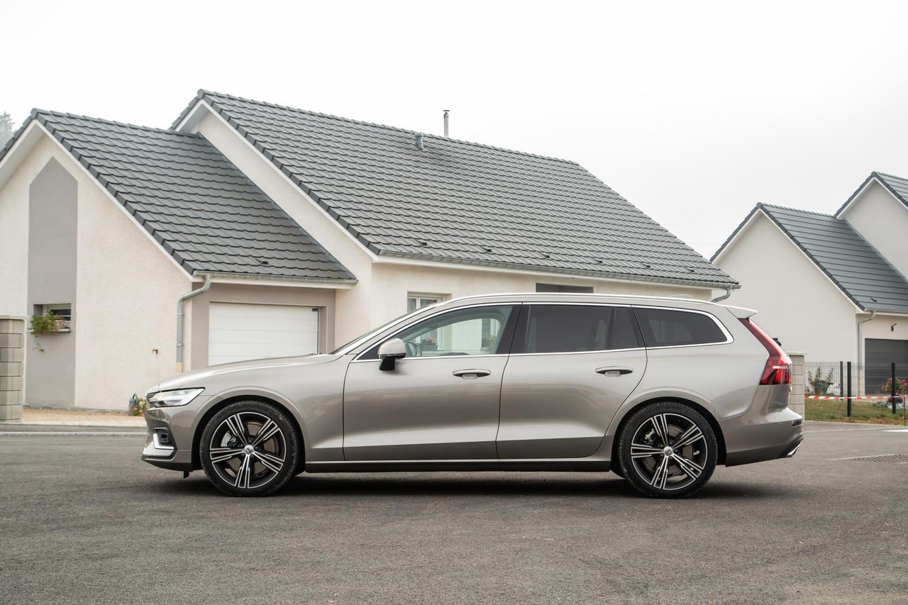 Photo 2 - Volvo V60 2 profil - Volvo S60, V60 et XC40. Plus de 3 000 véhicules rappelés pour un ...