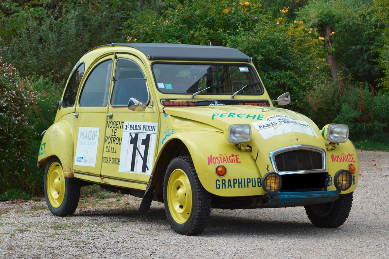 Photo 10 - Cette 2CV Cross Pékin-Paris a été préparée par le service ...
