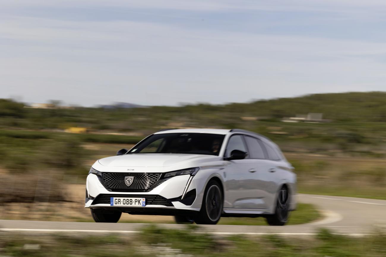 Diaporama et photos - Essai Peugeot 308 SW électrique (2023) : du coffre et des watts | L'Argus