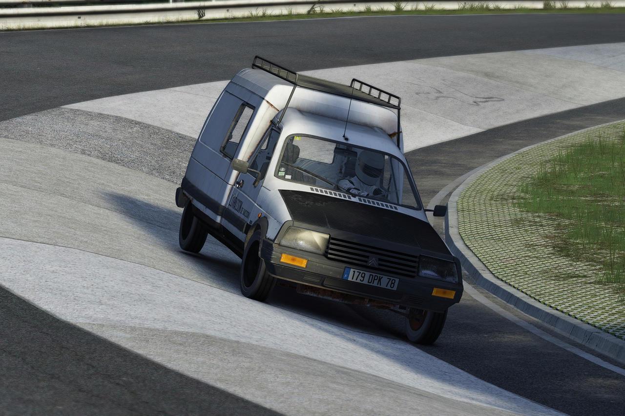 Diaporama et photos - On a testé le Citroën C15 au Nürburgring… dans le ...