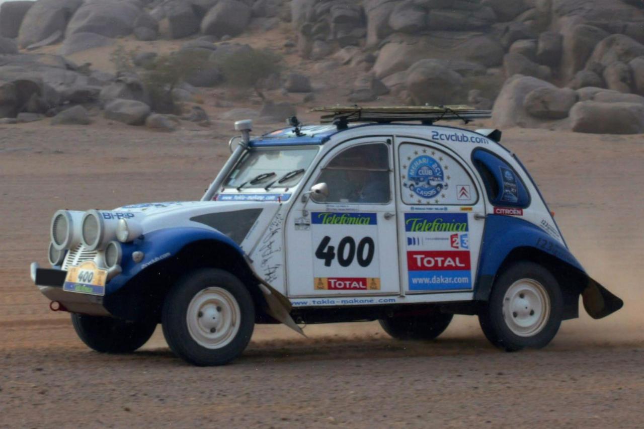 Citroën 2CV Bimoteur Bi-Bip : la star du Dakar 2005 prête pour de ...