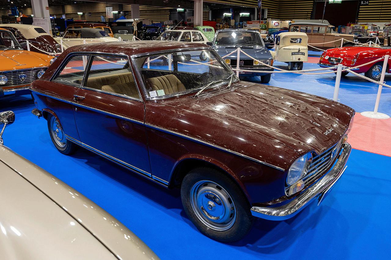 Photo 27 - Peugeot 204 Coupé (1967) - Salon Epoqu’Auto 2023. L'histoire ...