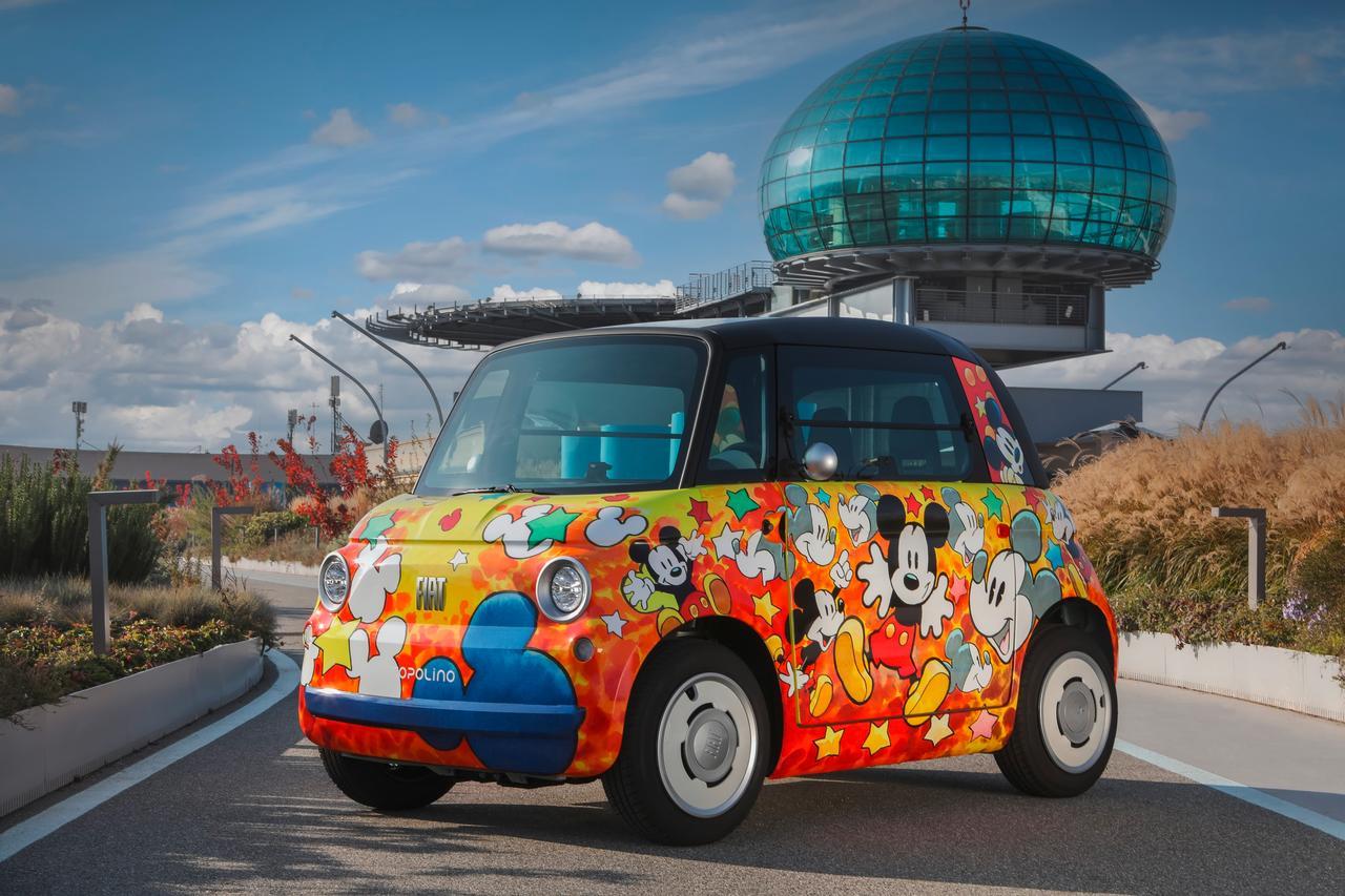 Photo 19 - Giorgio Cavazzano a réalisé cette livrée. - Fiat Topolino ...