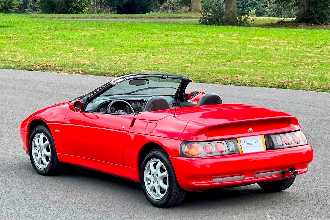 Kia Elan (1996). La Lotus coréenne classée sans suite