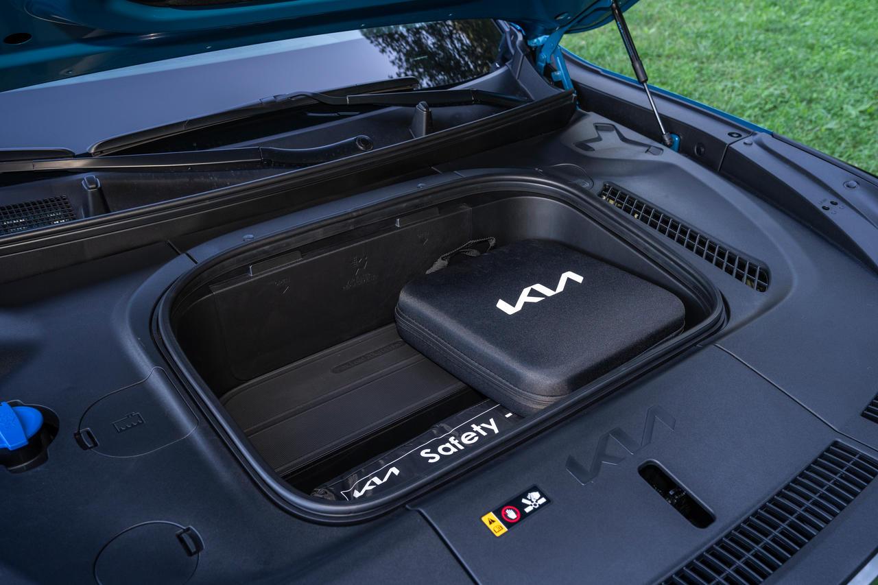 Photo 26 - kia ev9 coffre avant - Essai Kia EV9 (2023) : le maxi SUV ...