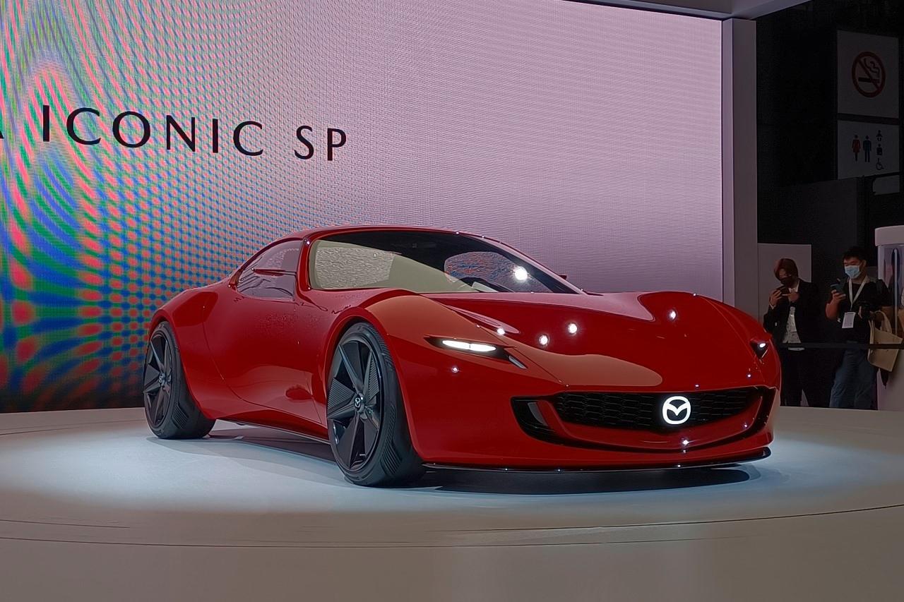 Photo 12 - Le concept Mazda Iconic SP annonce les traits de la prochaine MX-5. - Salon de Tokyo ...