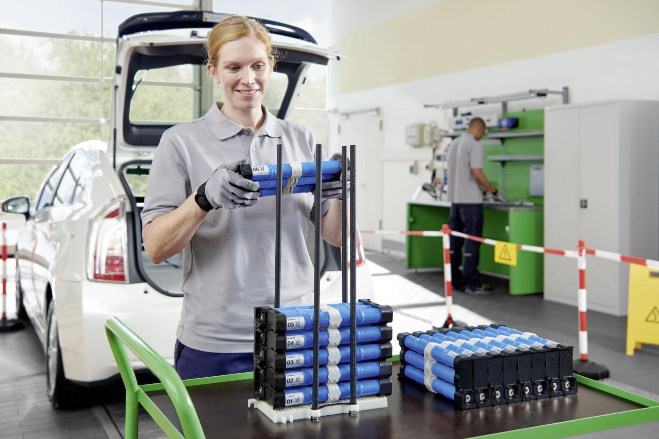 Un kit Bosch pour réparer les batteries des Toyota et Lexus hybrides à ...