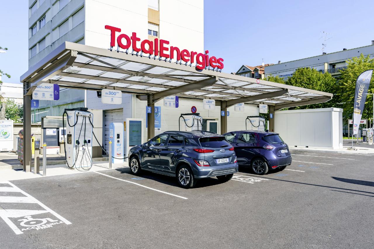 TotalEnergies propose jusqu’à 2 000 € à ses salariés pour changer de ...