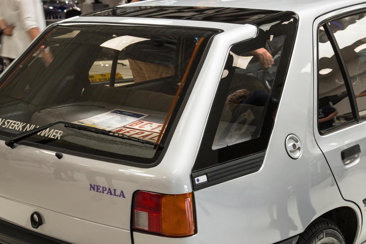 Diaporama et photos - Peugeot 205 Nepala : un break unique au monde | L ...