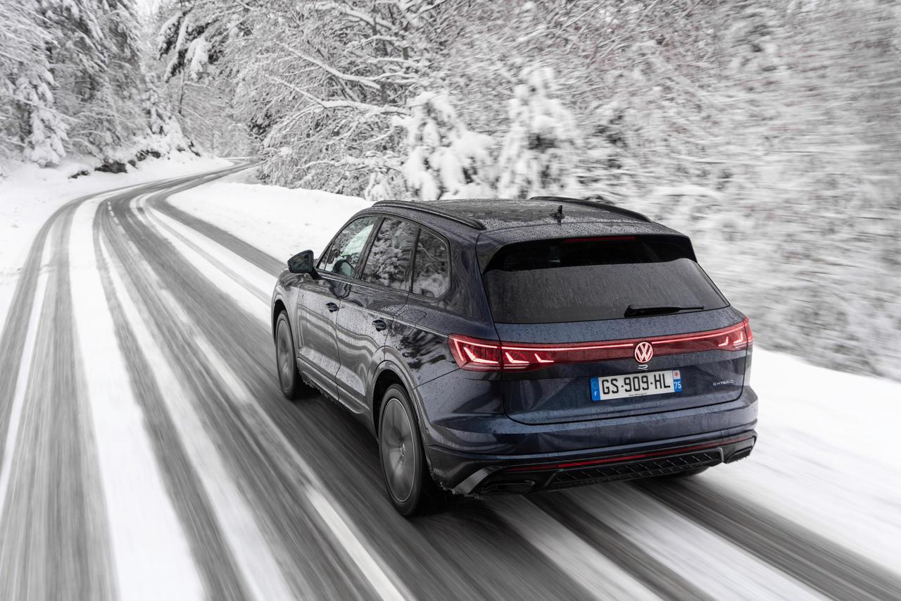 Essai Volkswagen Touareg R eHybrid (2023) : mi-hybride, mi-sportif