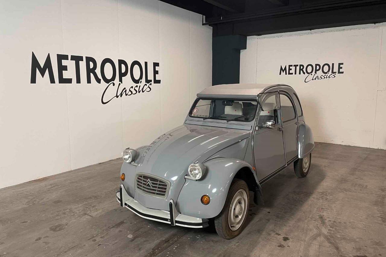 Photo 13 - Citroën 2CV gris 1968 neuve - Voitures de collection et ...