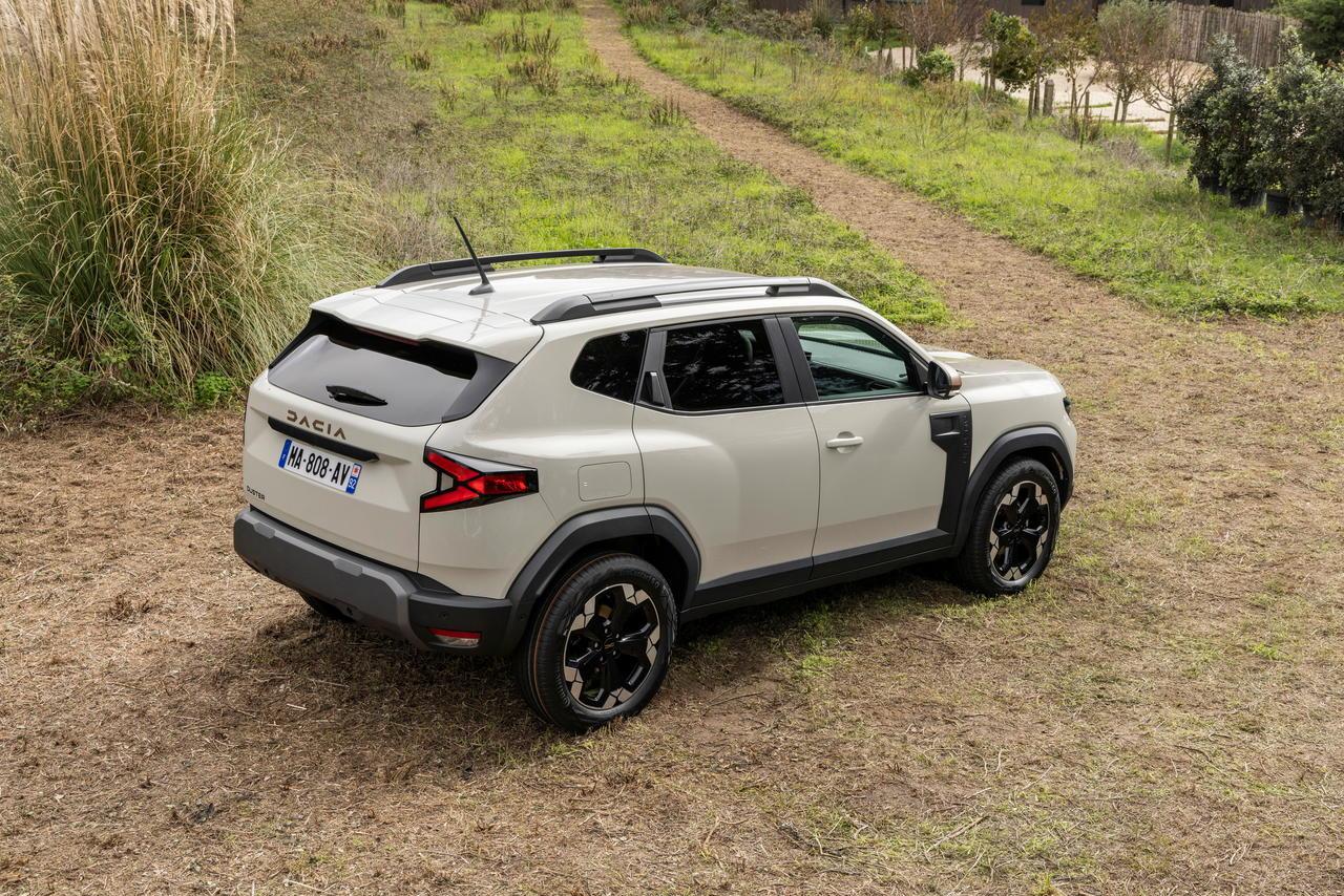 Photo 3 - Le Duster III adopte un look bien plus anguleux que ses ...