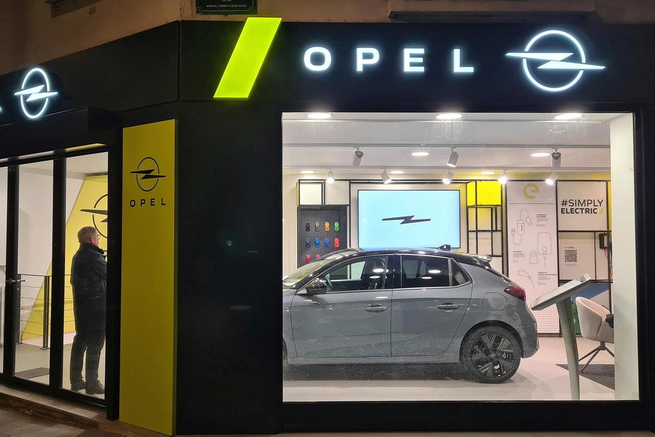 Diaporama et photos - Stellantis. Le groupe 1807 Mobility inaugure le ...