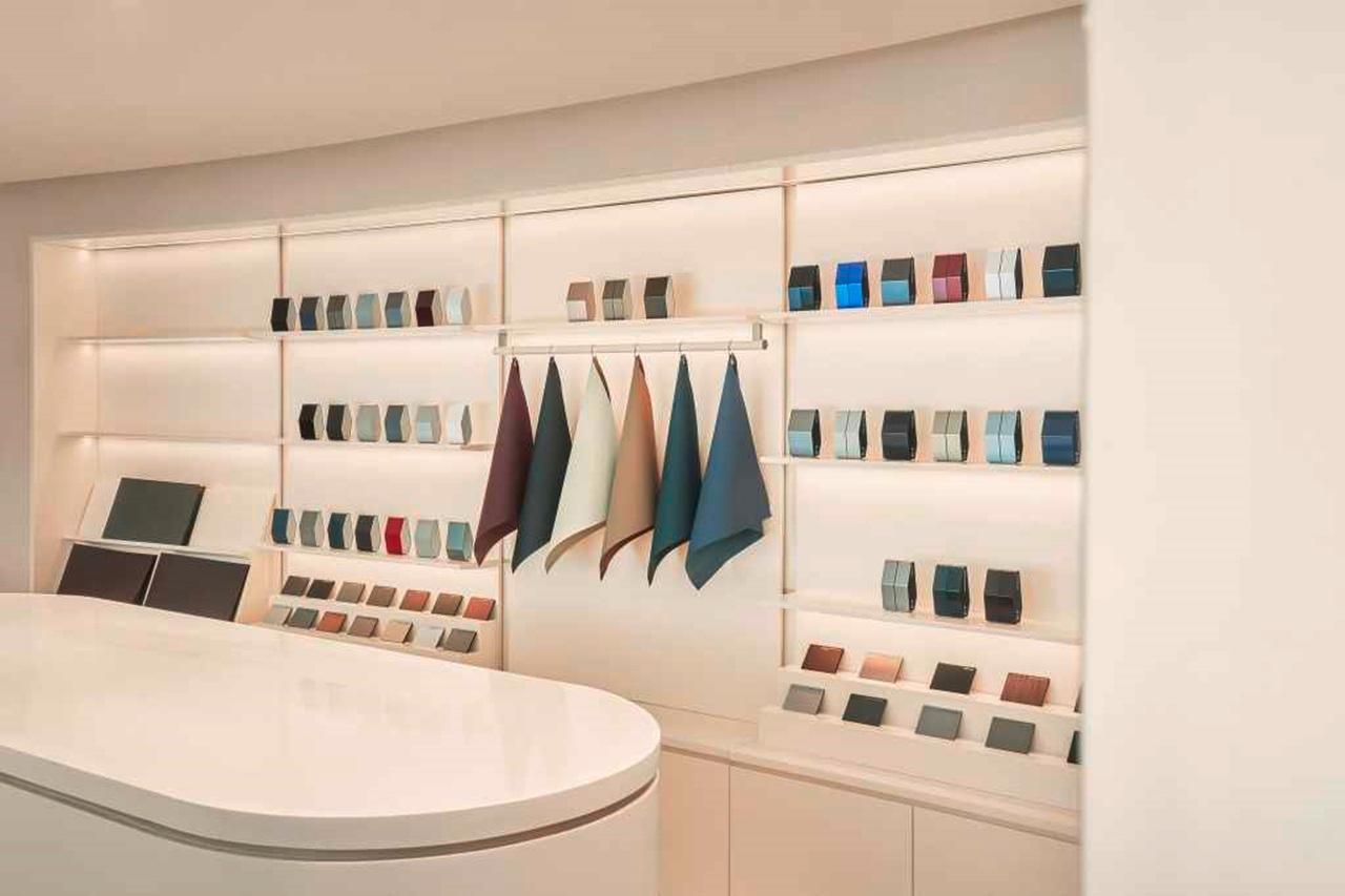 JLR (Jaguar Land Rover) déploie son nouveau concept de showroom