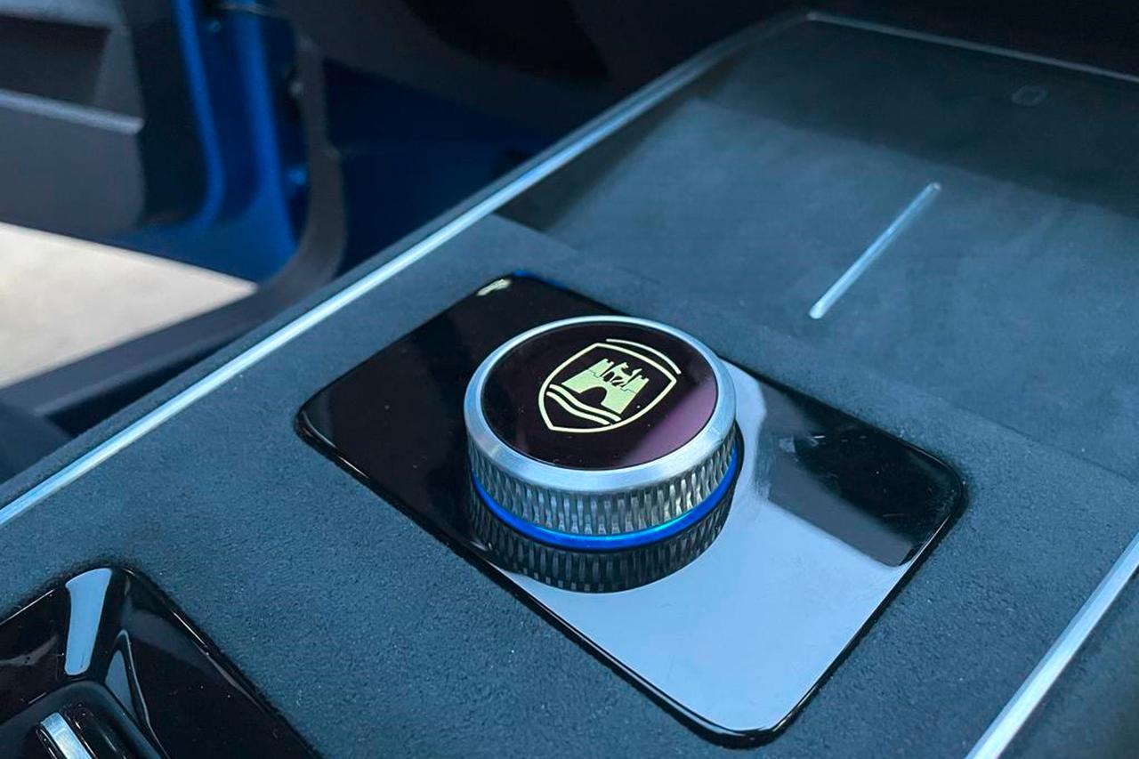 Photo 14 - La console centrale comprend une molette dédiée aux modes de ...