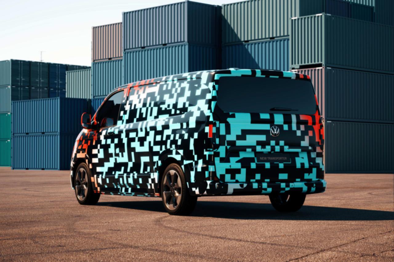 Photo - L'arrière du Transporter T7 reprend notamment la position ...