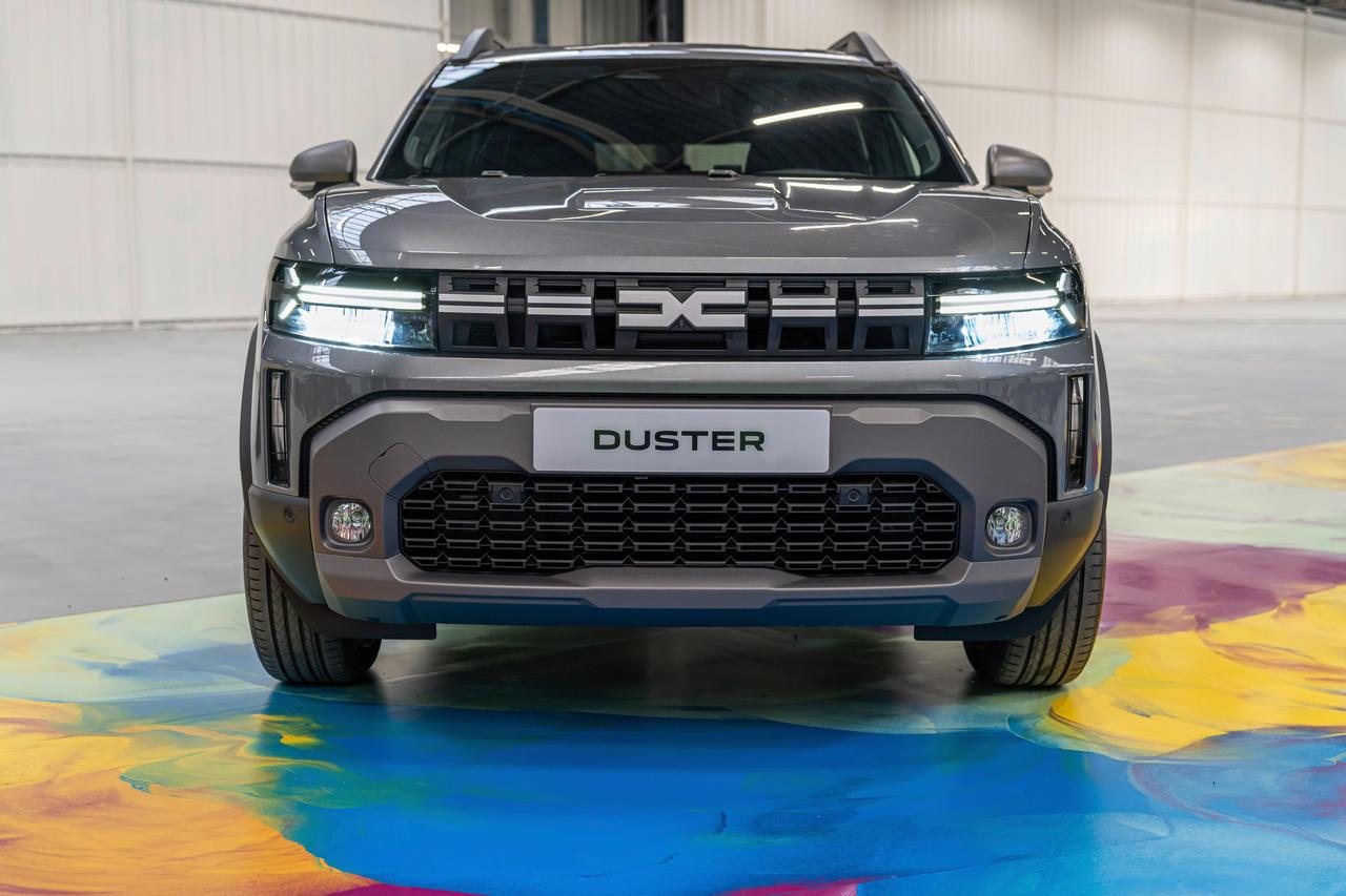 Photo 3 - Très verticale et plus large visuellement, la face avant du ...