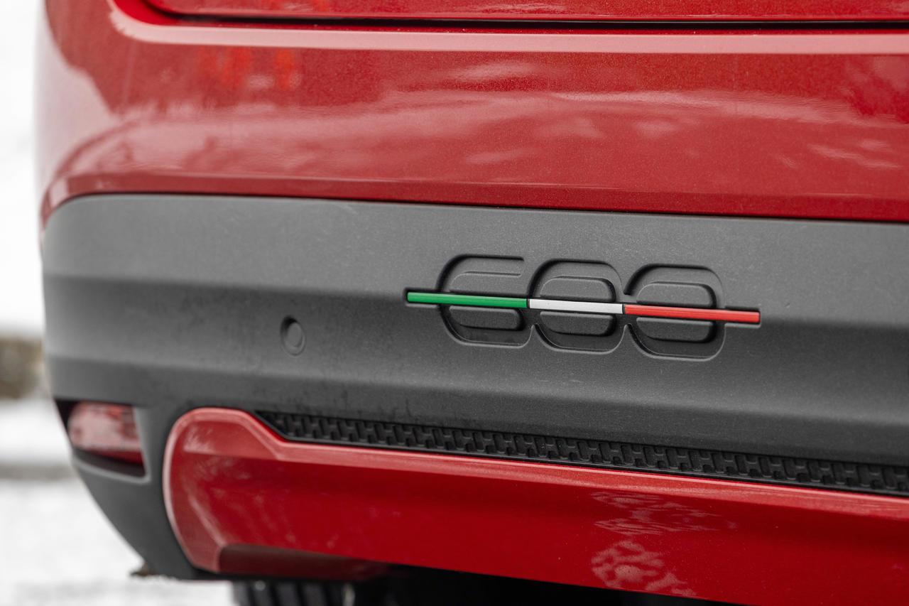 Photo 4 - fiat 600e electrique logo - Carnet de commandes. Stellantis ...