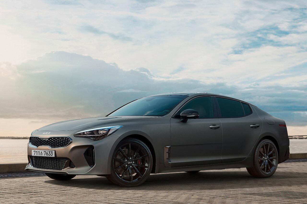 Photo 19 - Kia Stinger : 1 exemplaire - Voitures neuves. Celles qui ne se sont pas vendues à ...