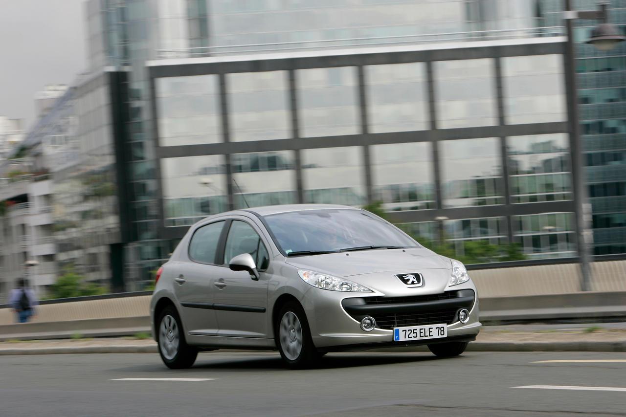 Photo 20 - Peugeot 207 grise - Voitures d’occasion. Le top 30 des ...